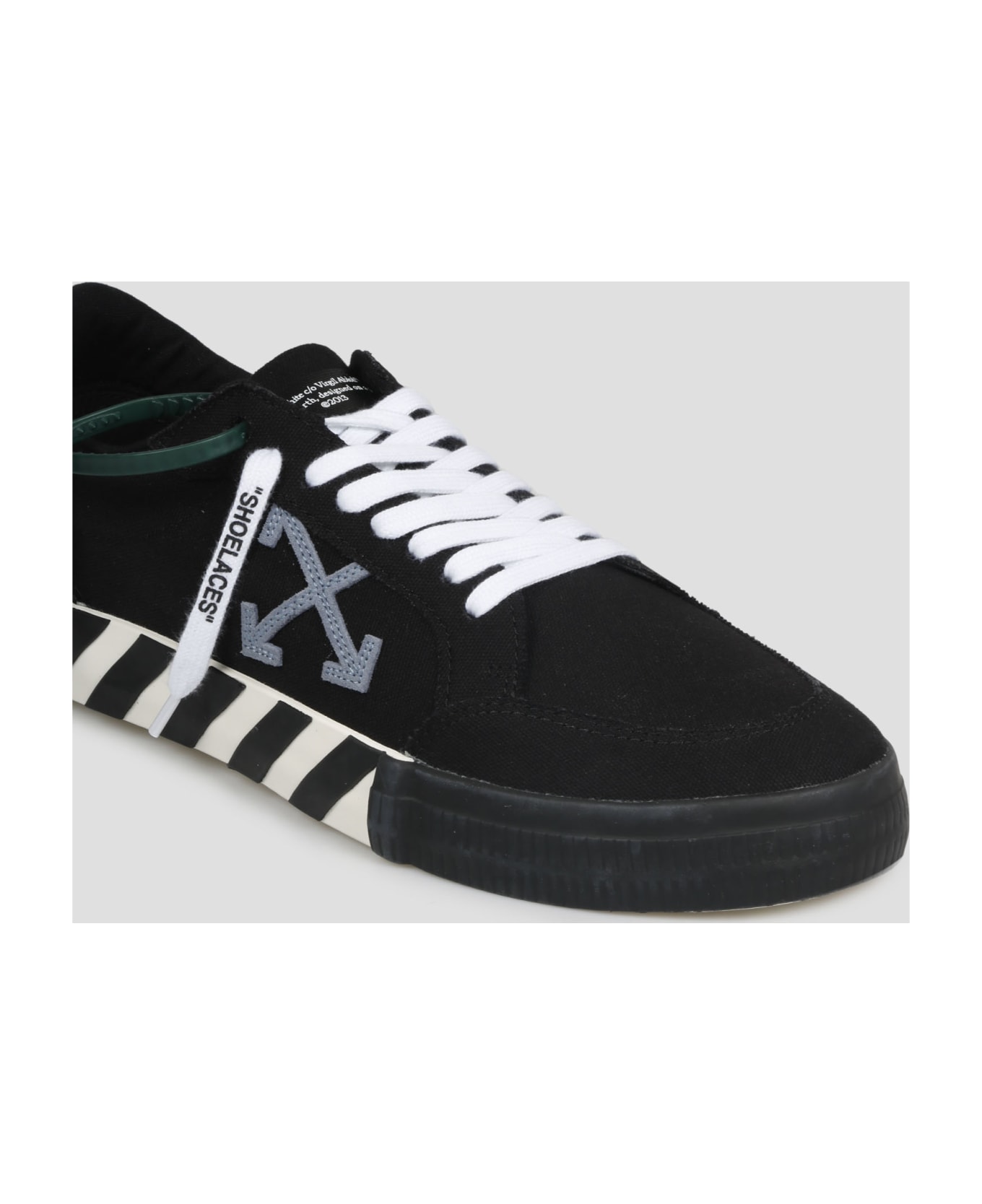 Off-White Low Vulcanized Canvas Sneakers | italist